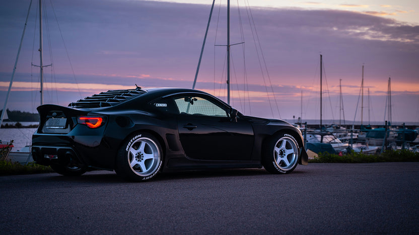 Straight Pipe Exhausts: The Ultimate Guide - Pedal Commander®